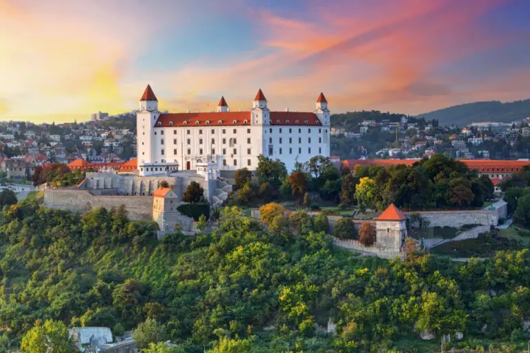 All About Castles in Slovakia (Oldest, Biggest, etc.) – Explore Little ...